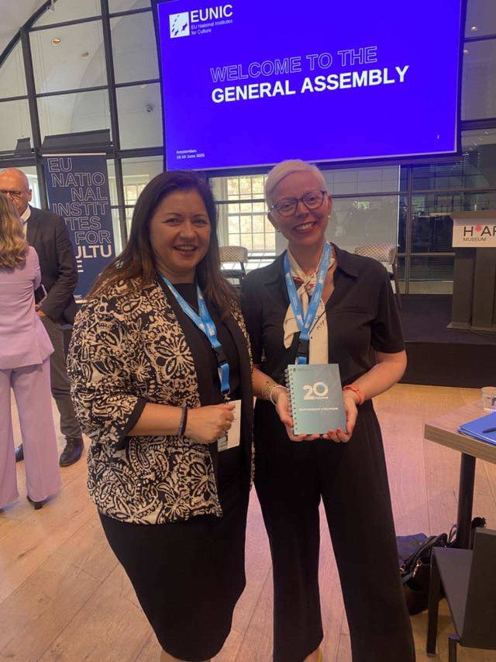 Предстоящи